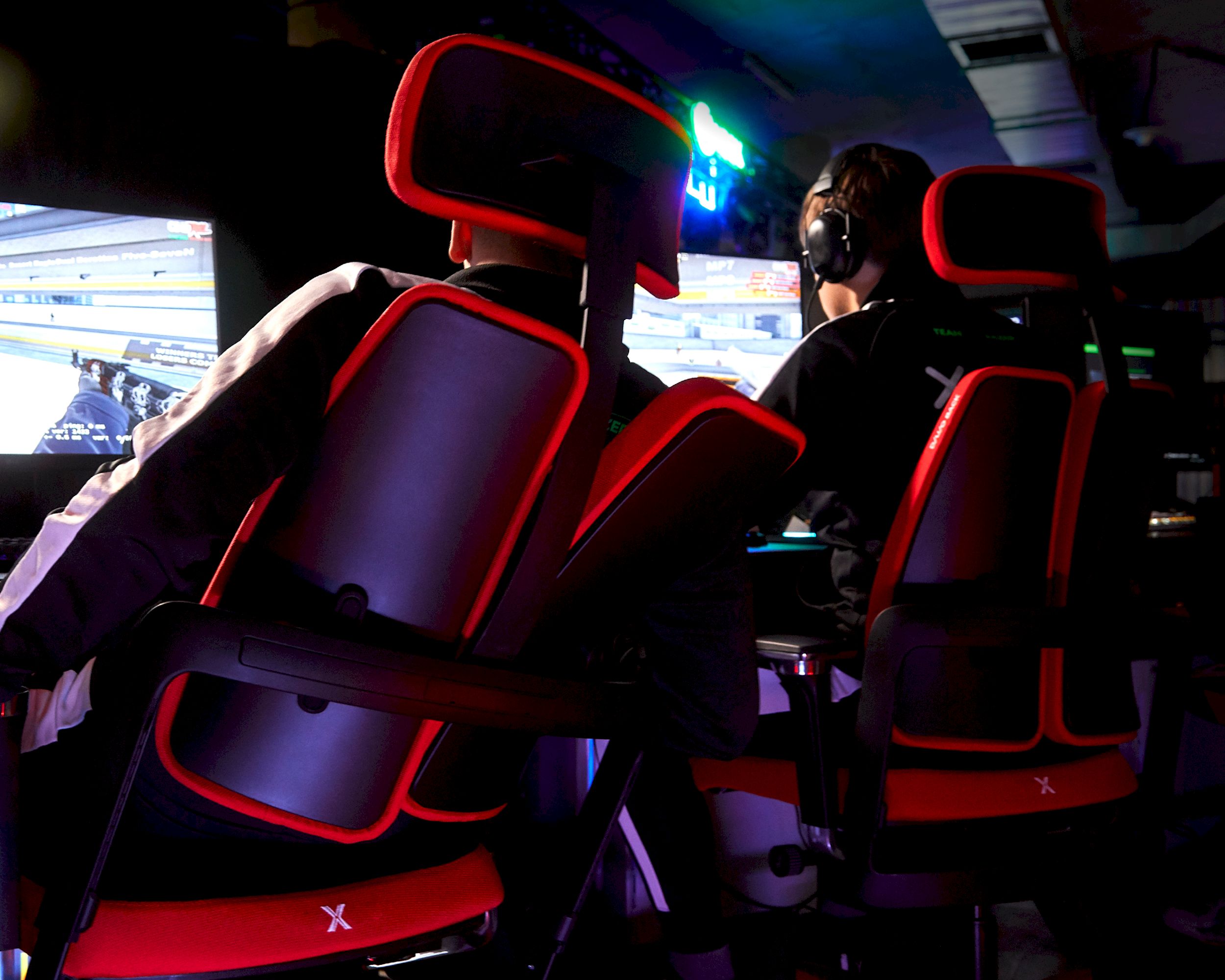 NowyStyl Xilium G Gaming Stuhl • Ergonomisch & Stylisch